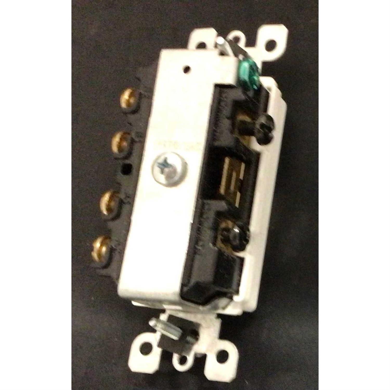 Leviton 15 amps Decora 3-Way Rocker Switch - Hardware&Tools Online Store